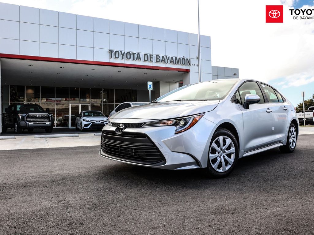 Toyota Corolla LE (Silver) Básico – Toyota de Bayamón