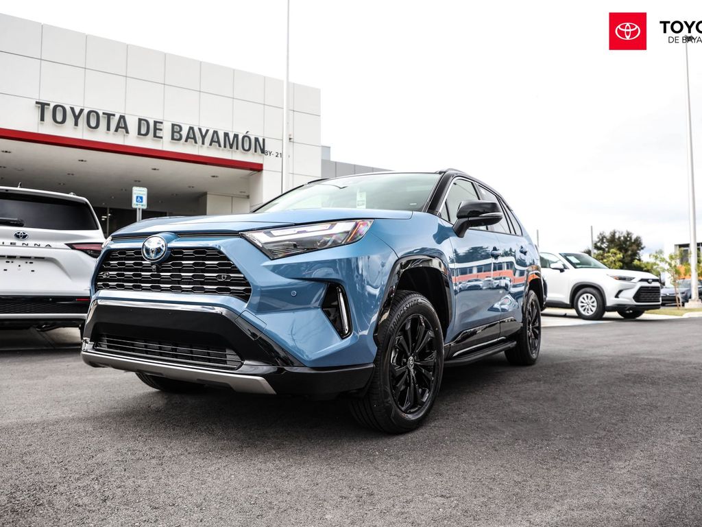 Toyota Rav4 XSE Hybrid (Calvary) – Toyota de Bayamón